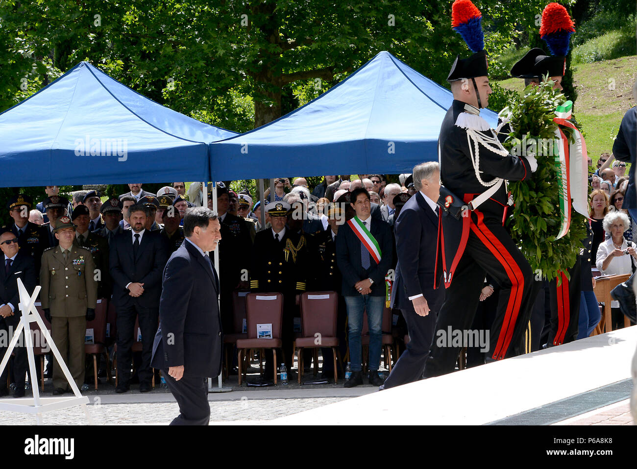 Reverend mario alexis portella hi-res stock photography and images - Alamy