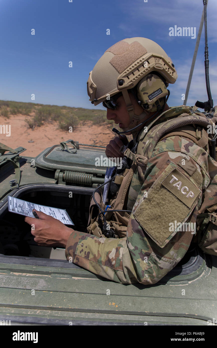 An Air Force Tactical Air Control Party assigned to 7th Air Support ...