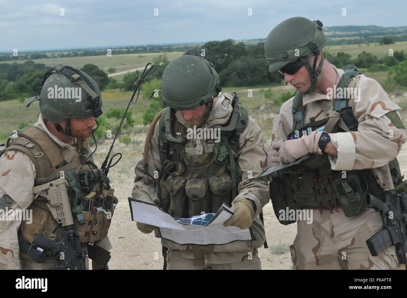 American soldiers helping civilians hi-res stock photography and images ...