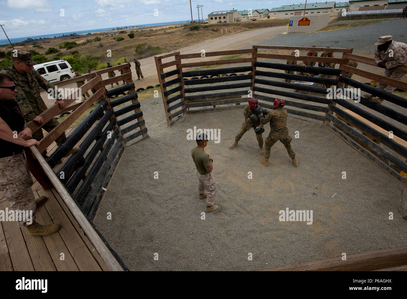 U.S. Marine Corps recruits with Company F, 2d Recruit Training ...