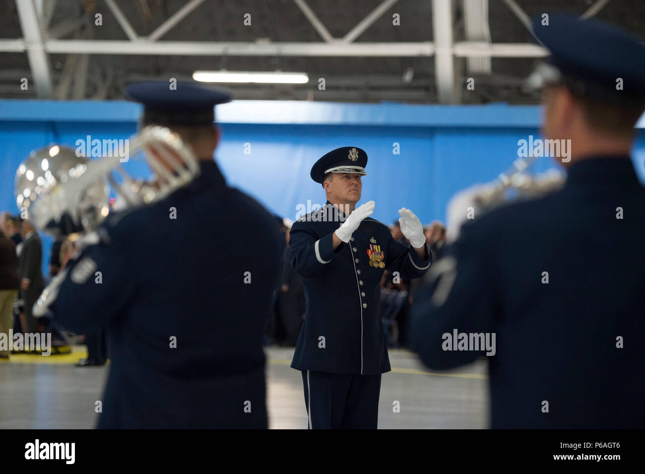 Col larry lang hi-res stock photography and images - Alamy