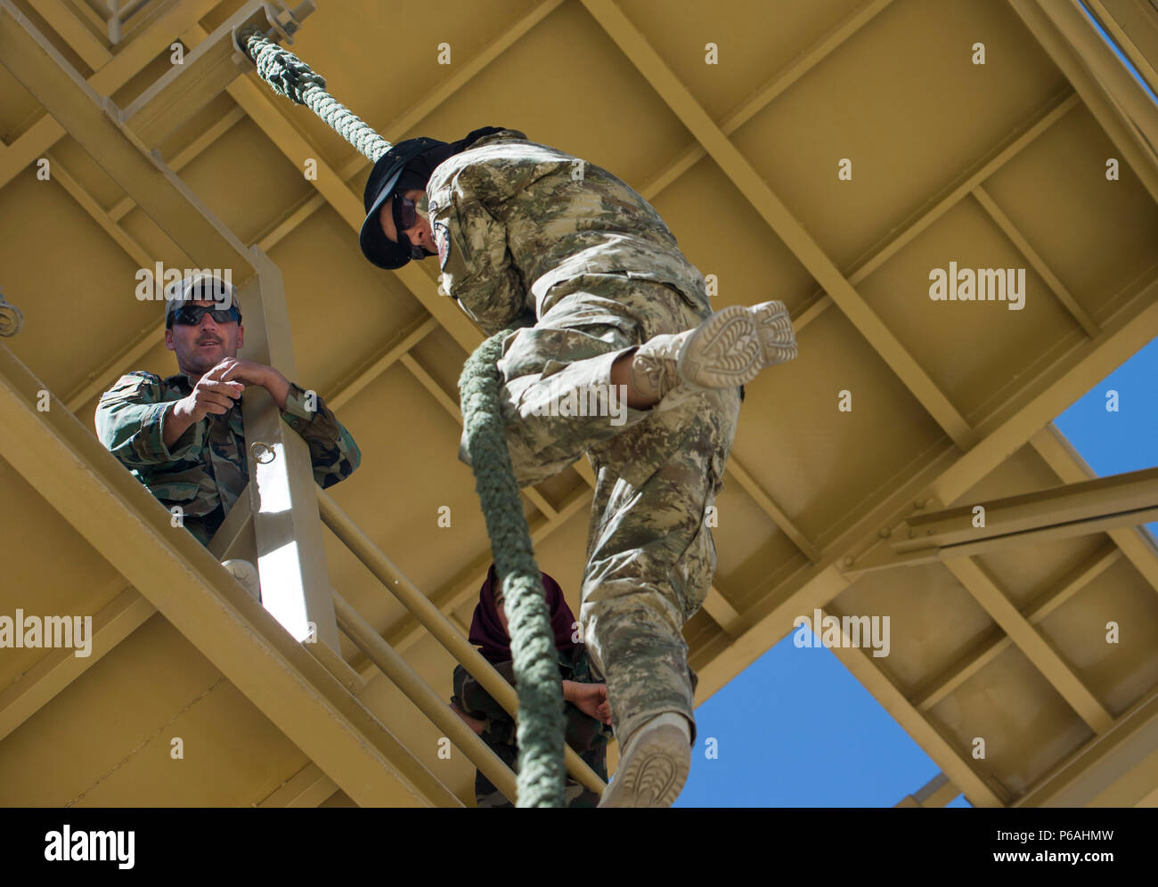 Women marksmanship training hi-res stock photography and images - Alamy