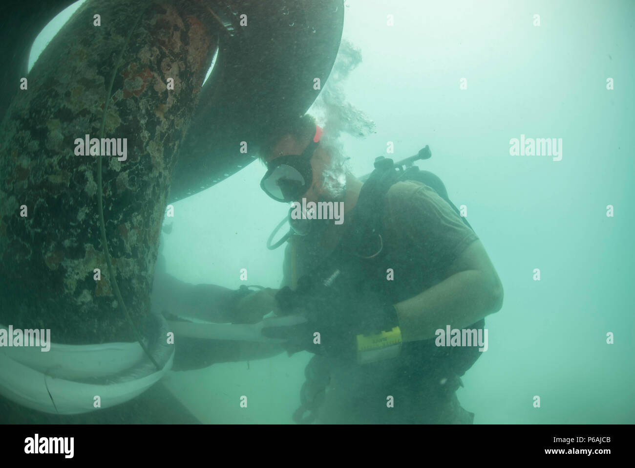 161103-N-CN059-0353 DIEGO GARCIA (Nov. 3, 2016) Petty Officer 1st Class ...