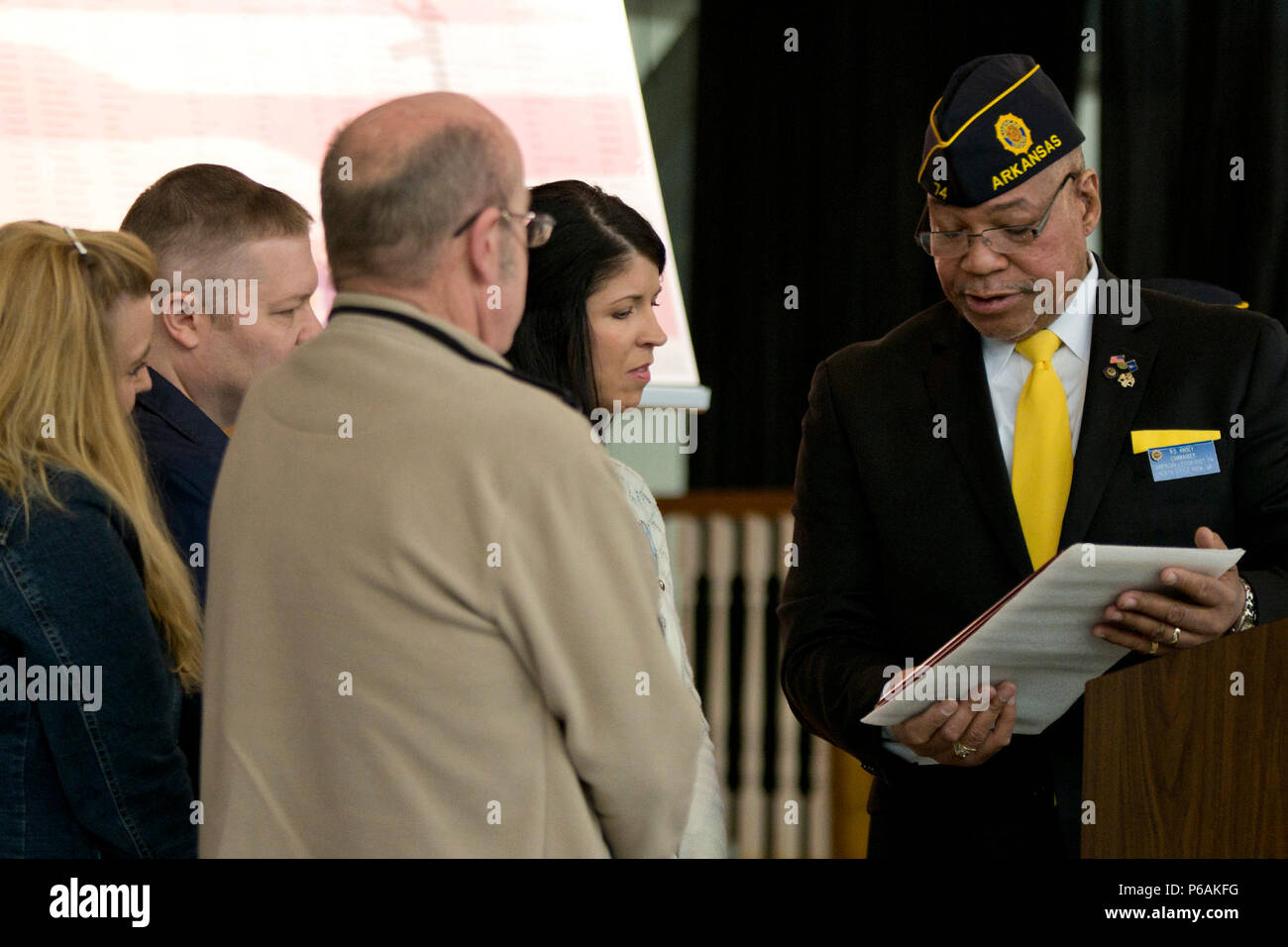 Gold star families plaque hi-res stock photography and images - Alamy