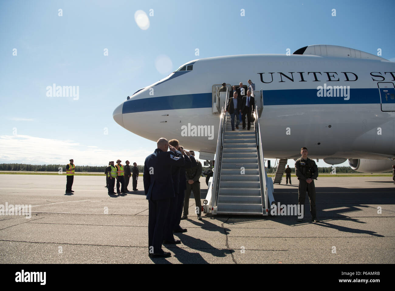 Lt gen james mattis hi-res stock photography and images - Alamy