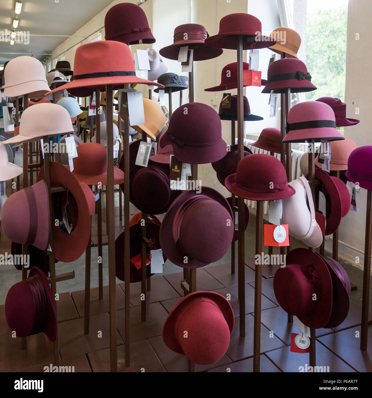 Tonak hi-res stock photography and images - Alamy