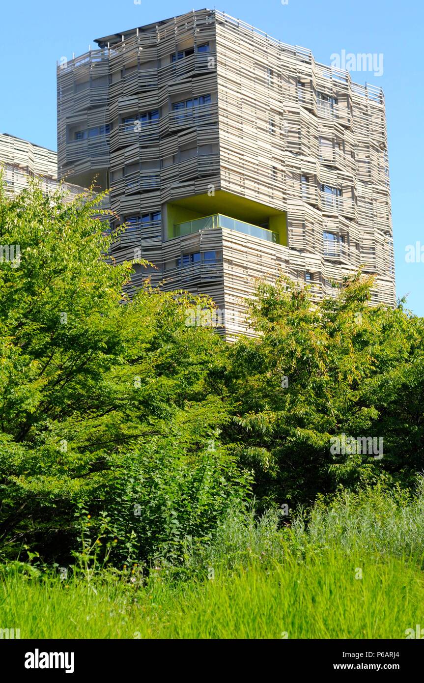 Renzo piano building paris hi-res stock photography and images - Alamy