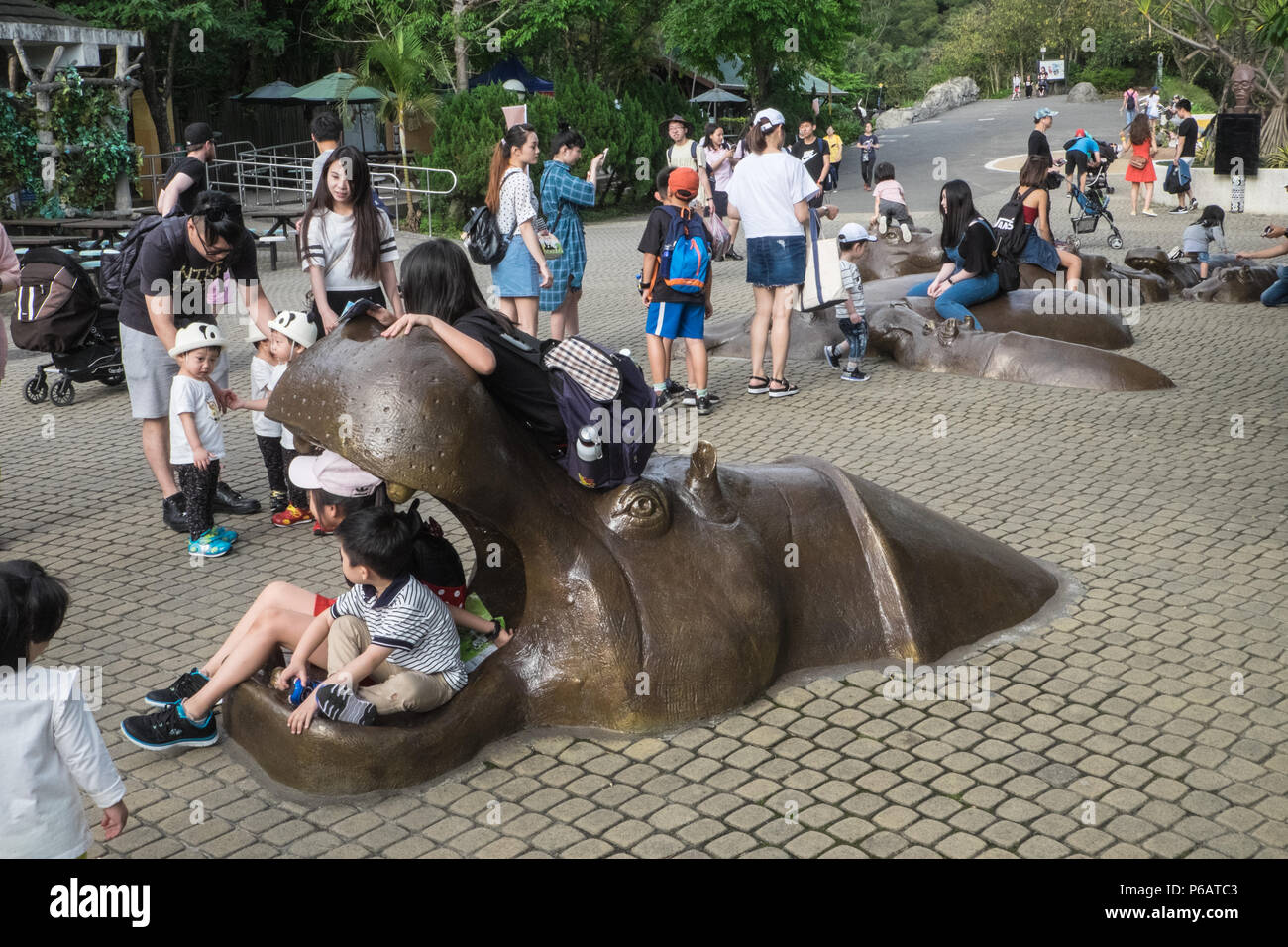 Hippo,hippopotamus,sculpture,Taipei Zoo,zoo,animals,Taipei,Taipei City ...
