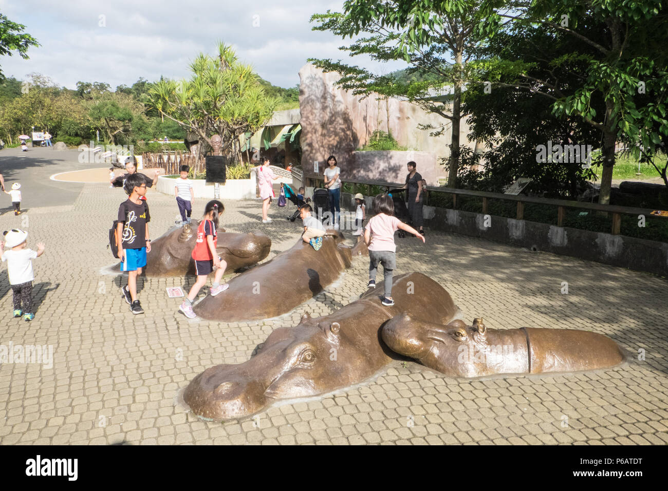 Hippo,hippopotamus,sculpture,Taipei Zoo,zoo,animals,Taipei,Taipei City ...
