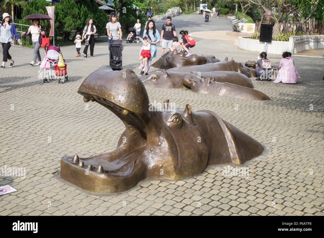 Hippo,hippopotamus,sculpture,Taipei Zoo,zoo,animals,Taipei,Taipei City ...