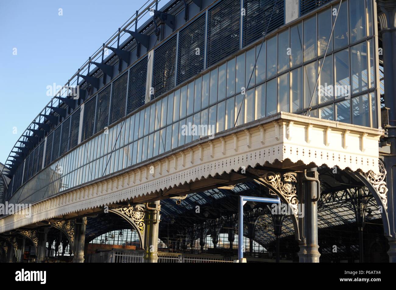 Brighton main line railway station Stock Photo - Alamy