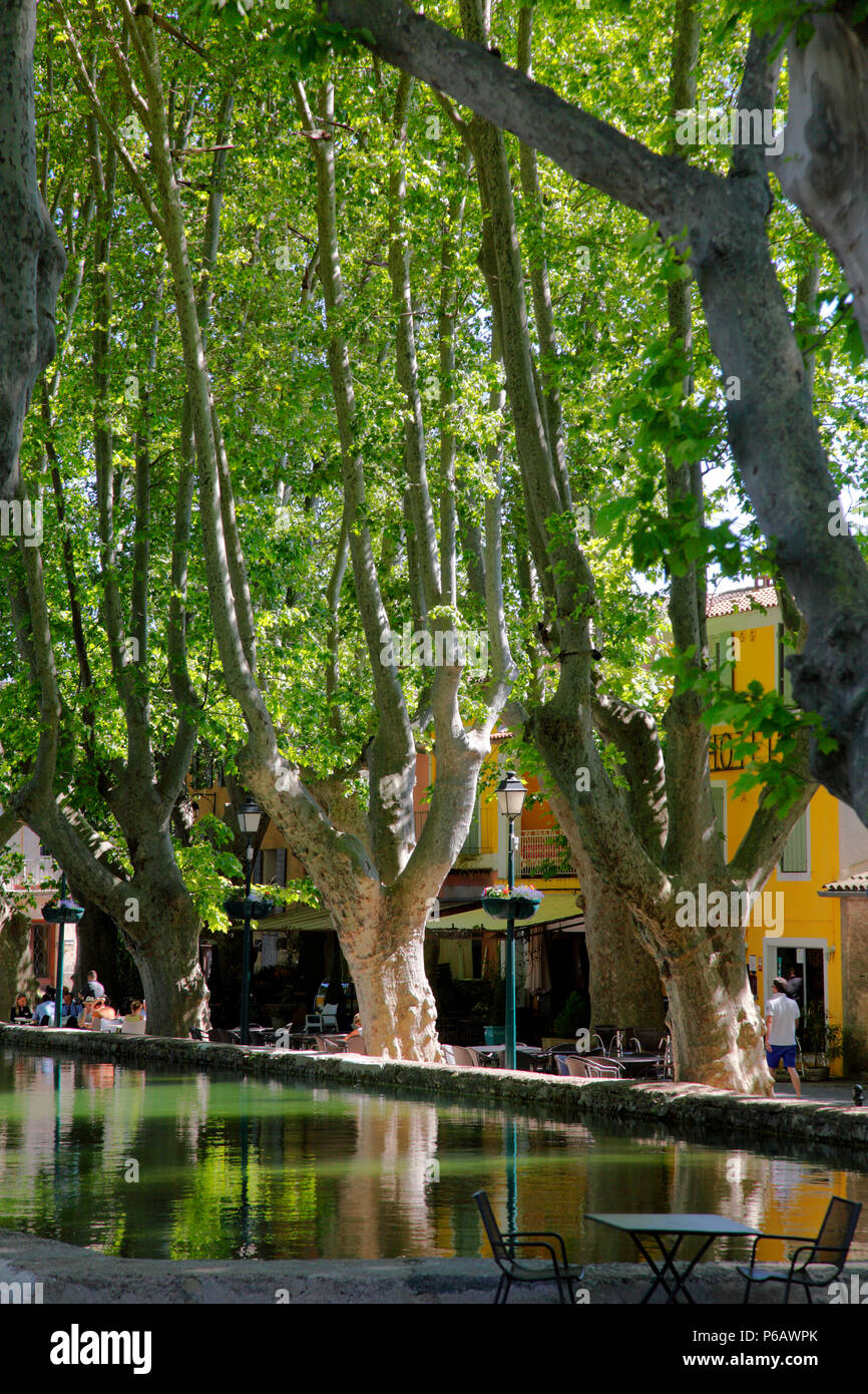 Village Cucuron Vaucluse Luberon France Stock Photos & Village Cucuron ...