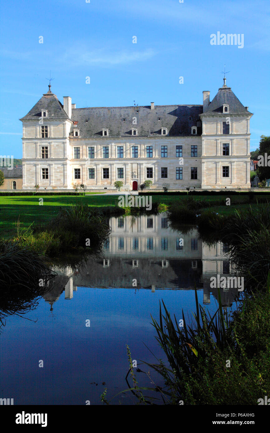 Ancy le franc hi-res stock photography and images - Alamy