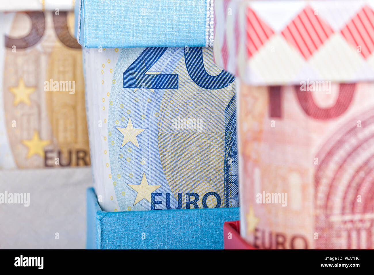 Money gift box hi-res stock photography and images - Alamy