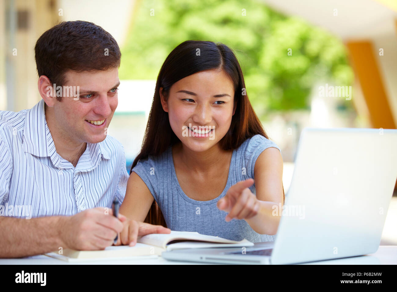 Asian university campus hi-res stock photography and images - Alamy