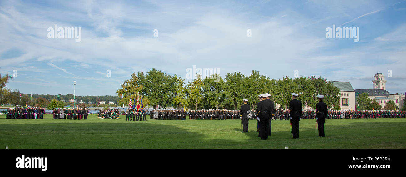 161007-M-EL431-0123 ANNAPOLIS, Md. (Oct. 7, 2016) Midshipmen with the U ...