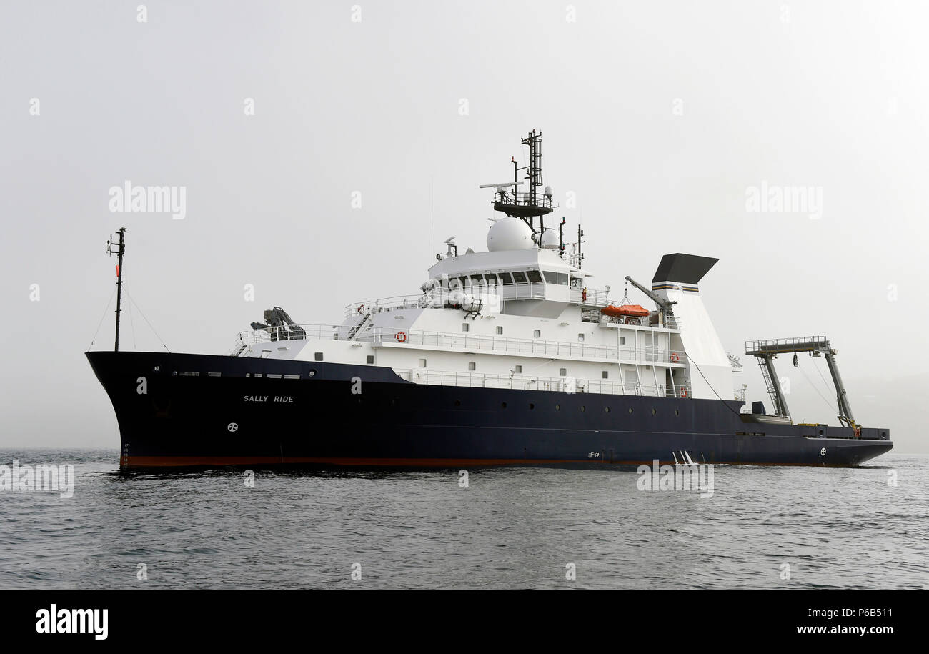 161215-N-PO203-134 PACIFIC OCEAN (Dec. 15, 2016) The Auxiliary General ...