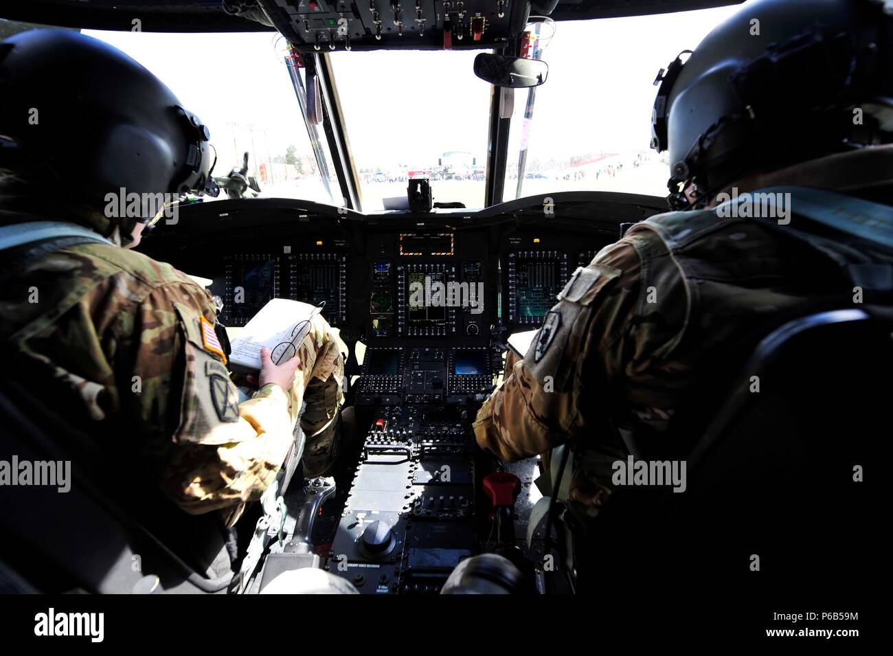Chinook avionics hi-res stock photography and images - Alamy