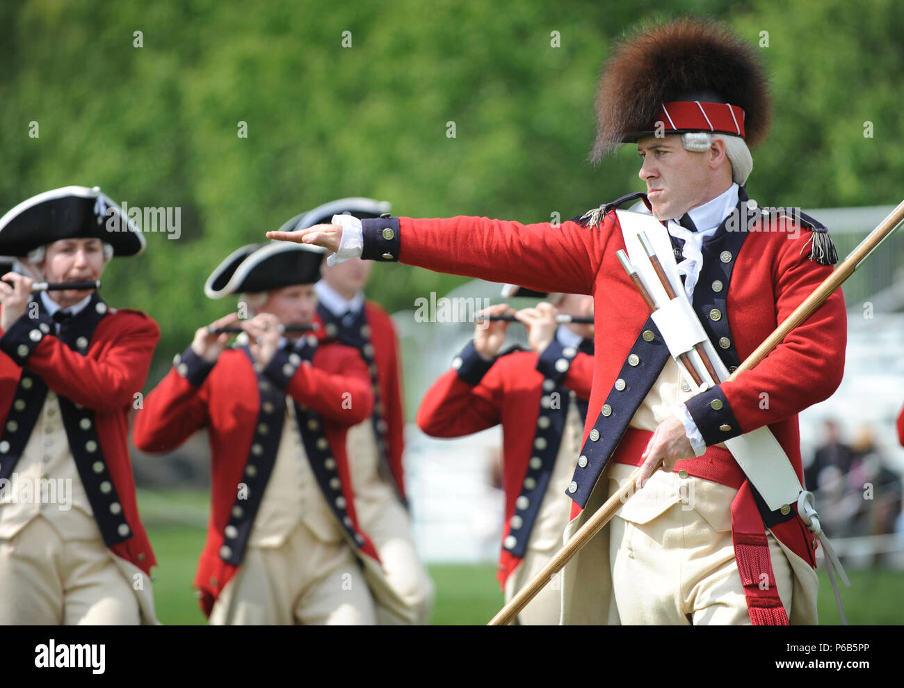 The U.S. Army’s Old Guard Fife and Drum Corps soldiers from the 3rd U.S ...