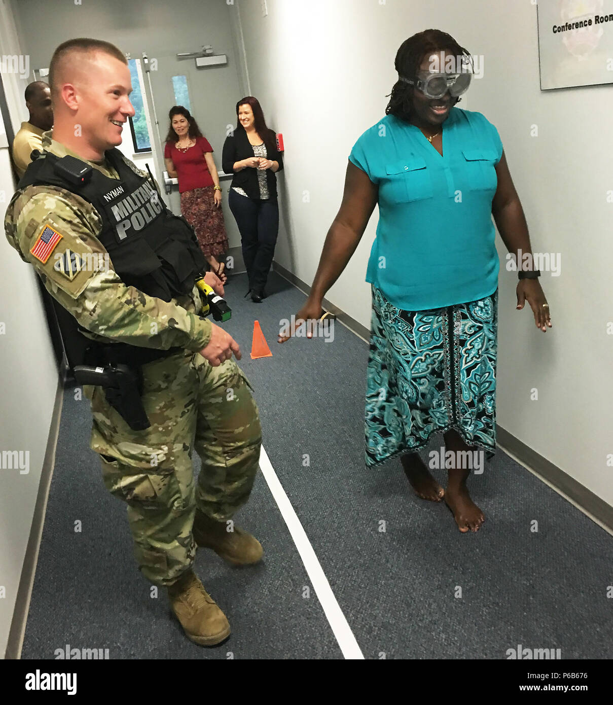 178th military police detachment hi-res stock photography and images ...