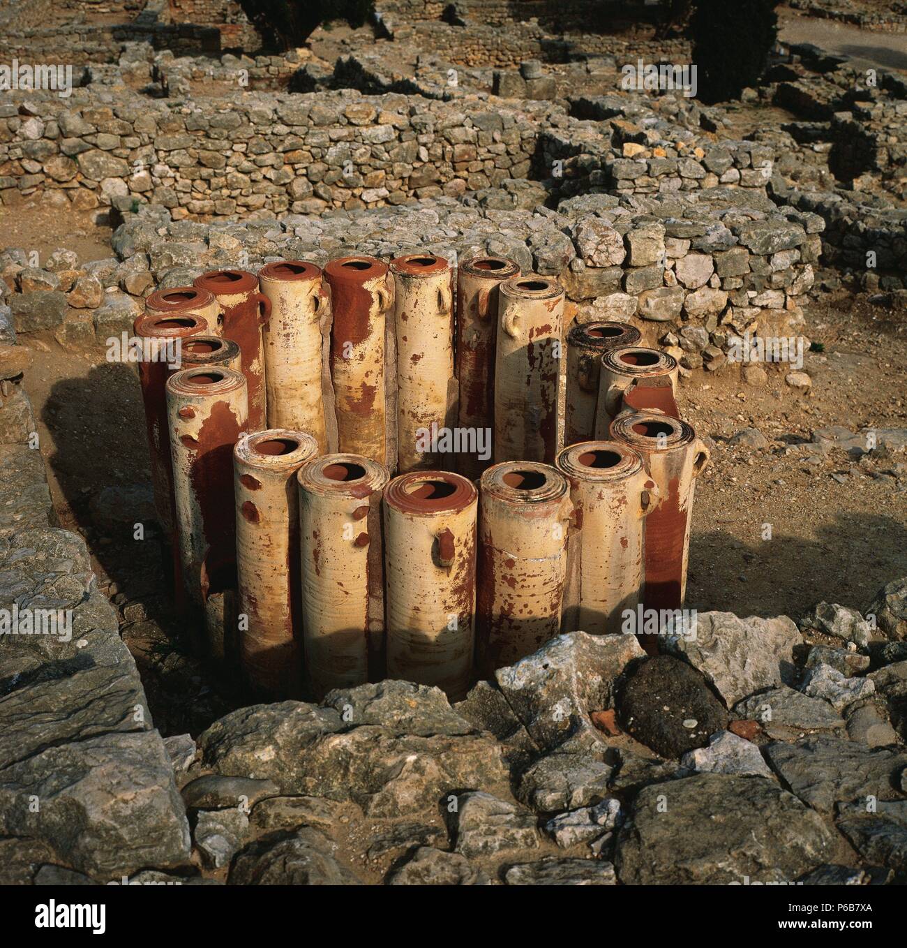 Amphora water filter history hi-res stock photography and images - Alamy