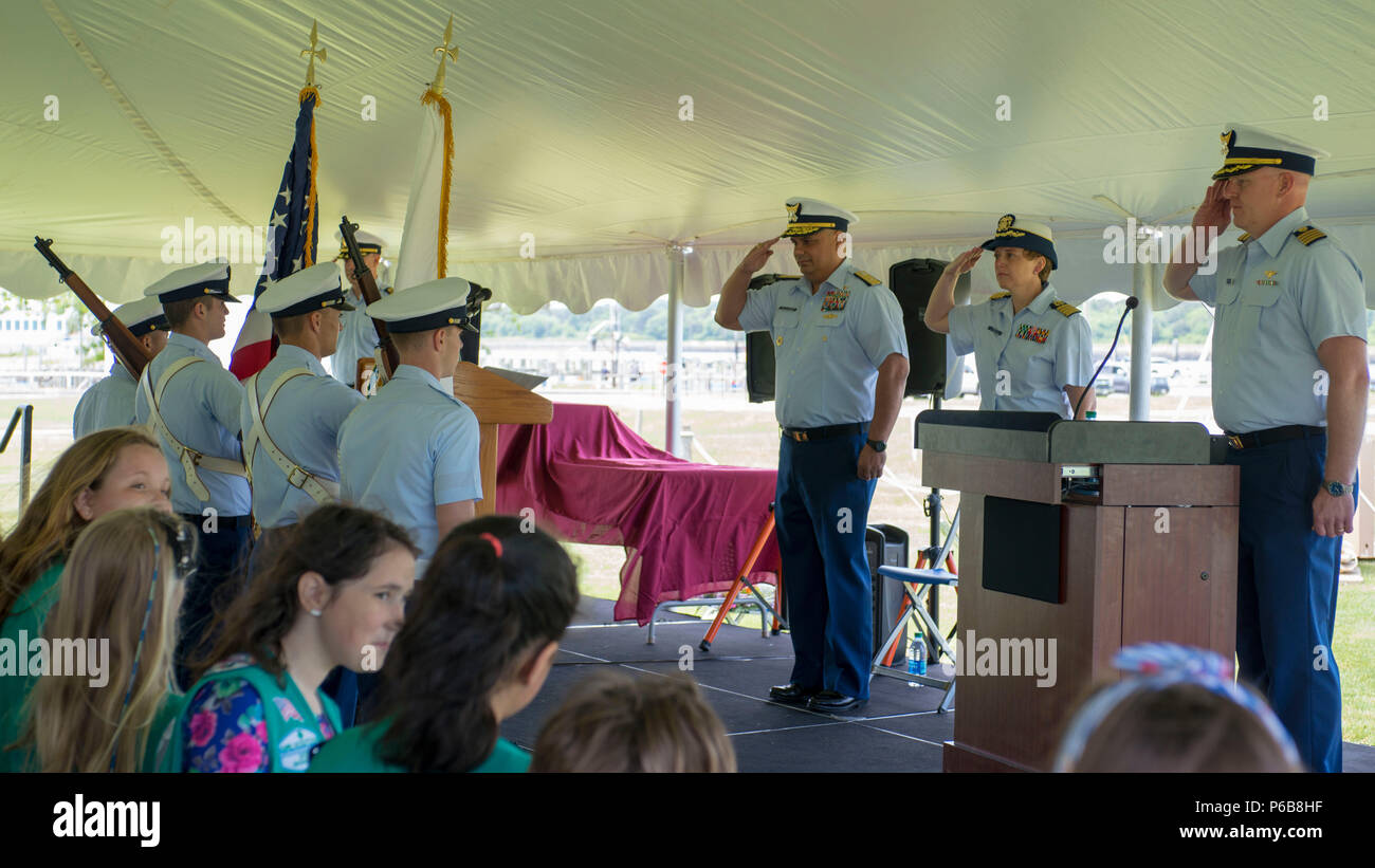 Captain Kristen S. Sareault, USPHS, retires from active duty at USCG ...