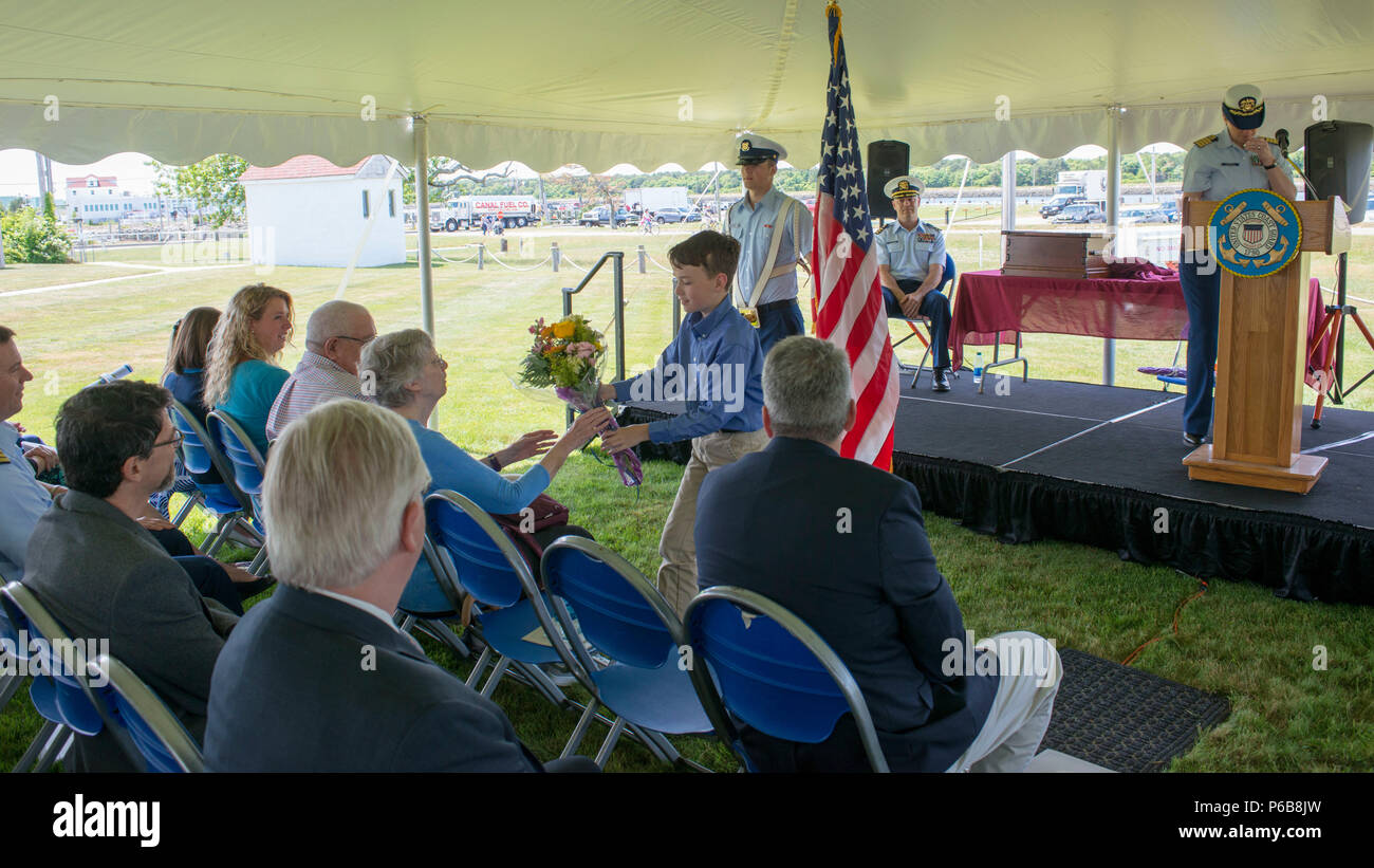 Captain Kristen S. Sareault, USPHS, retires from active duty at USCG ...