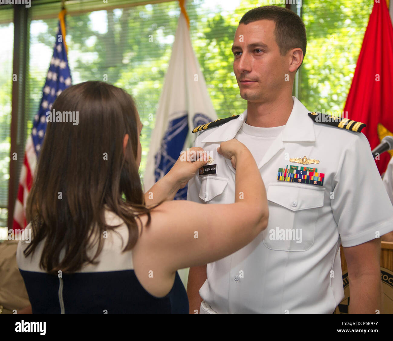MILLINGTON, Tenn. (June 22, 2018) Lt. Cmdr. Erik Moss is pinned with ...