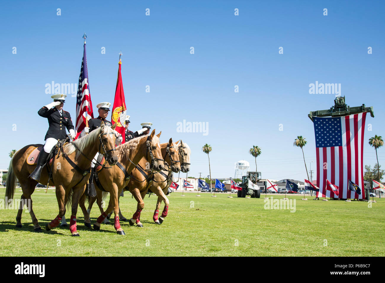 U s marine corps mounted color guard hi-res stock photography and ...