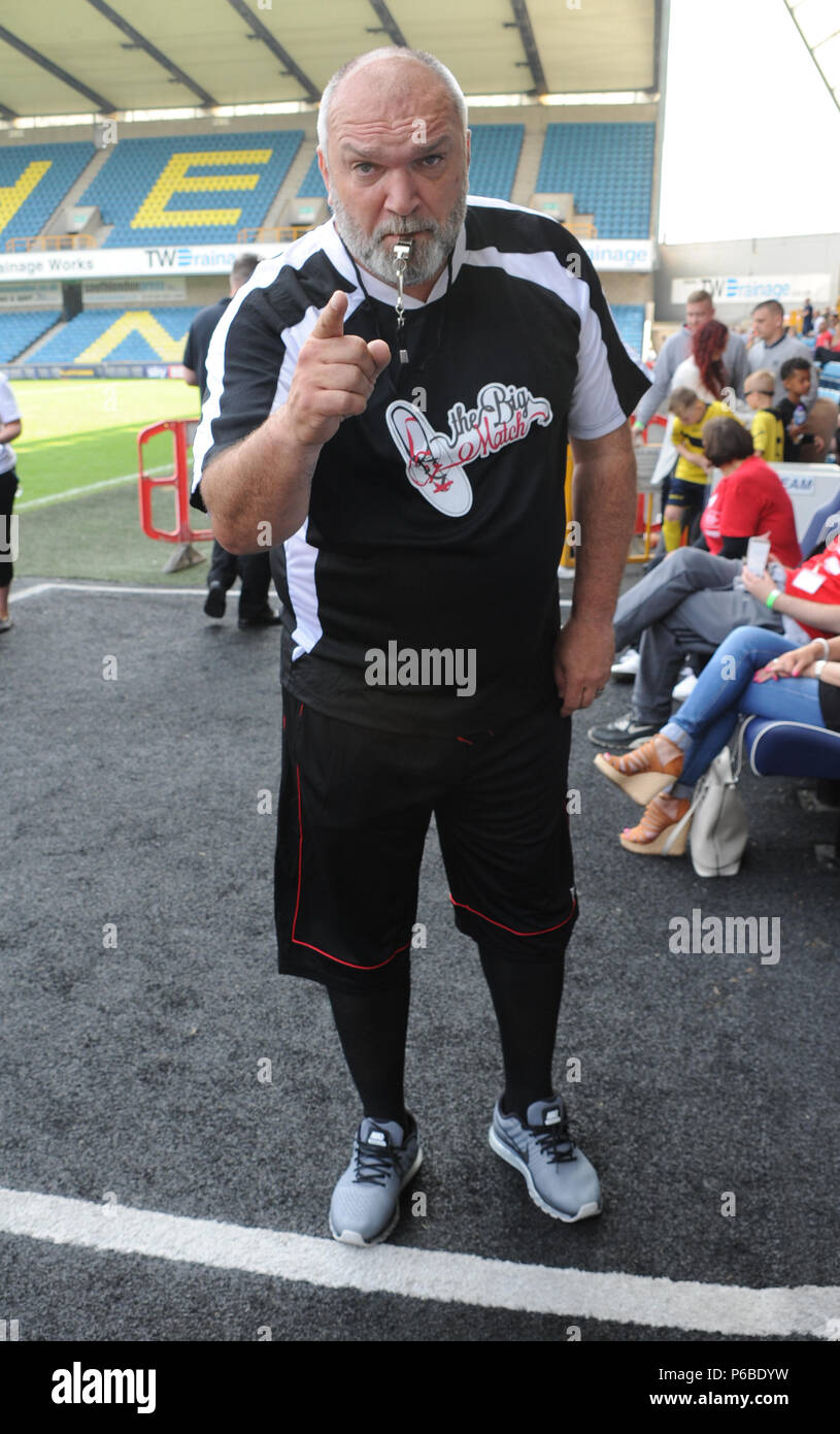 Tony cascarino hi-res stock photography and images - Alamy