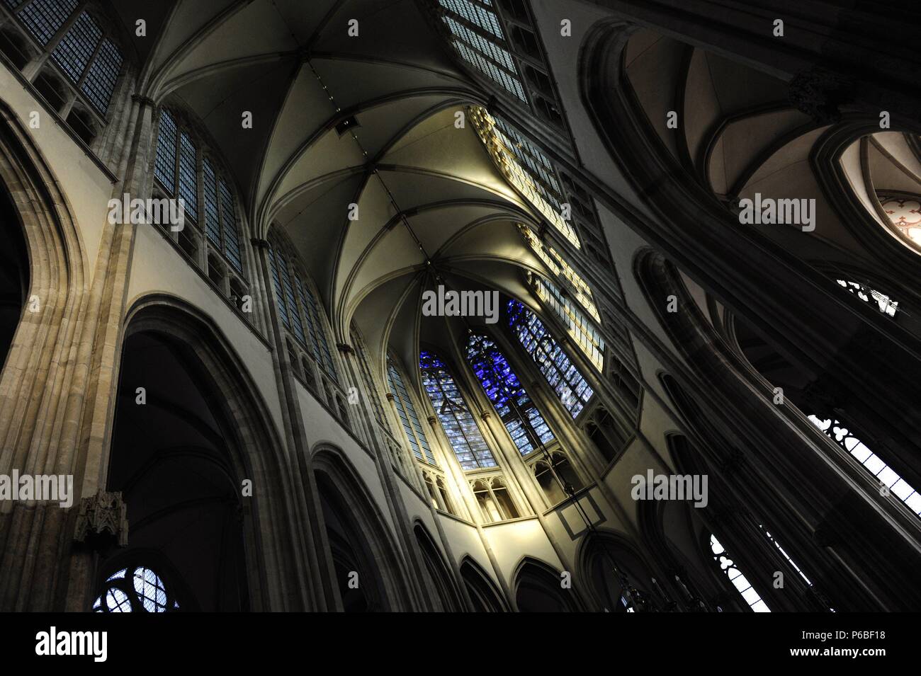 Edificio frances hi-res stock photography and images - Alamy