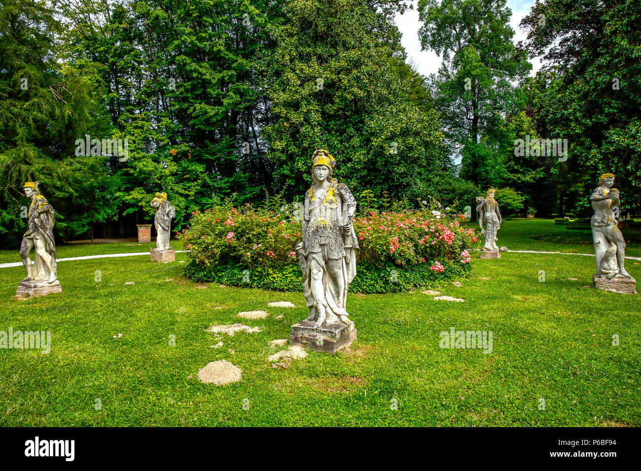 Italy Veneto Riviera del Brenta Mira Statuas in the park Stock Photo ...