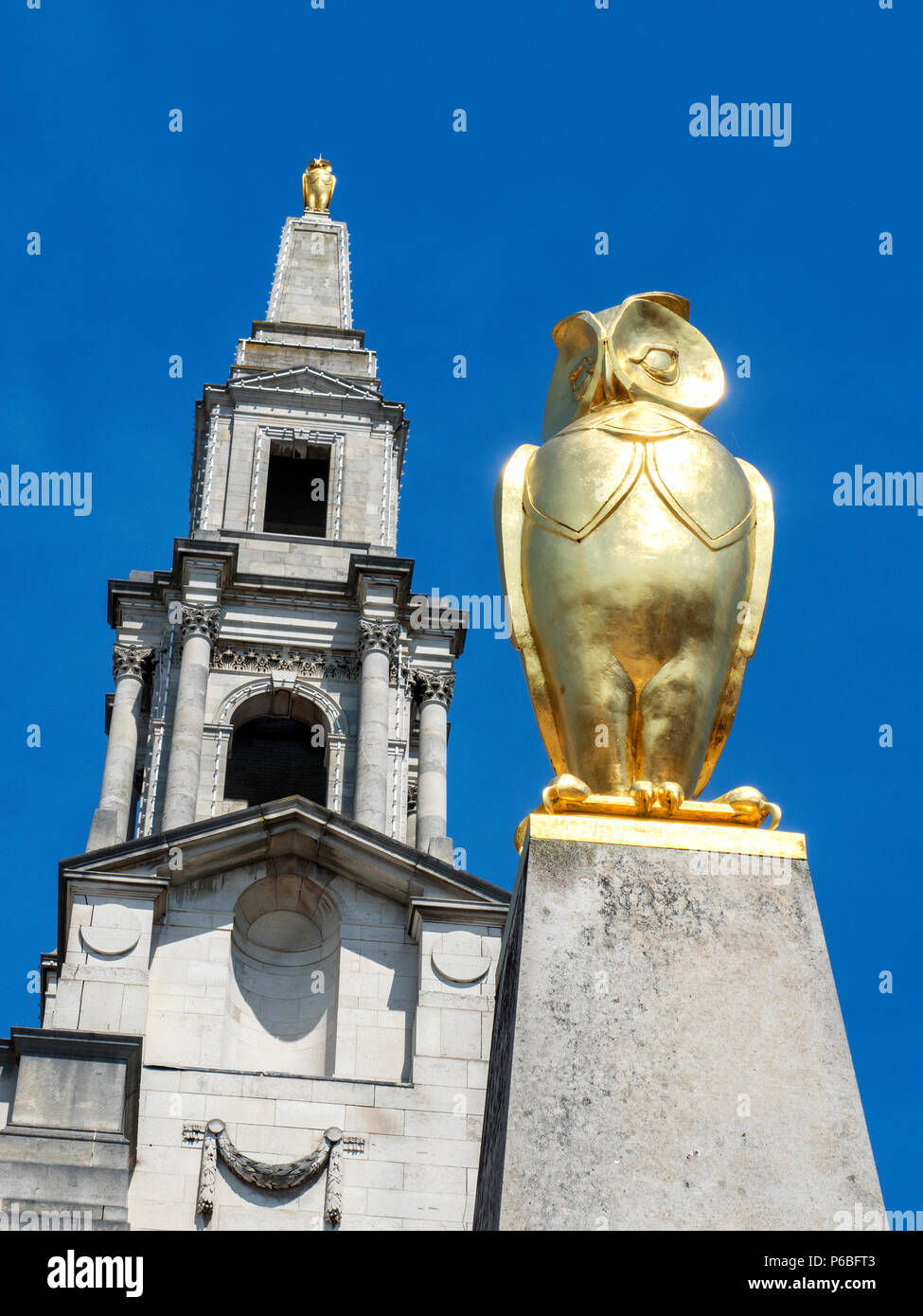 Gold Owl at Leeds Civic Hall in Millennium Square in Summer Leeds West ...