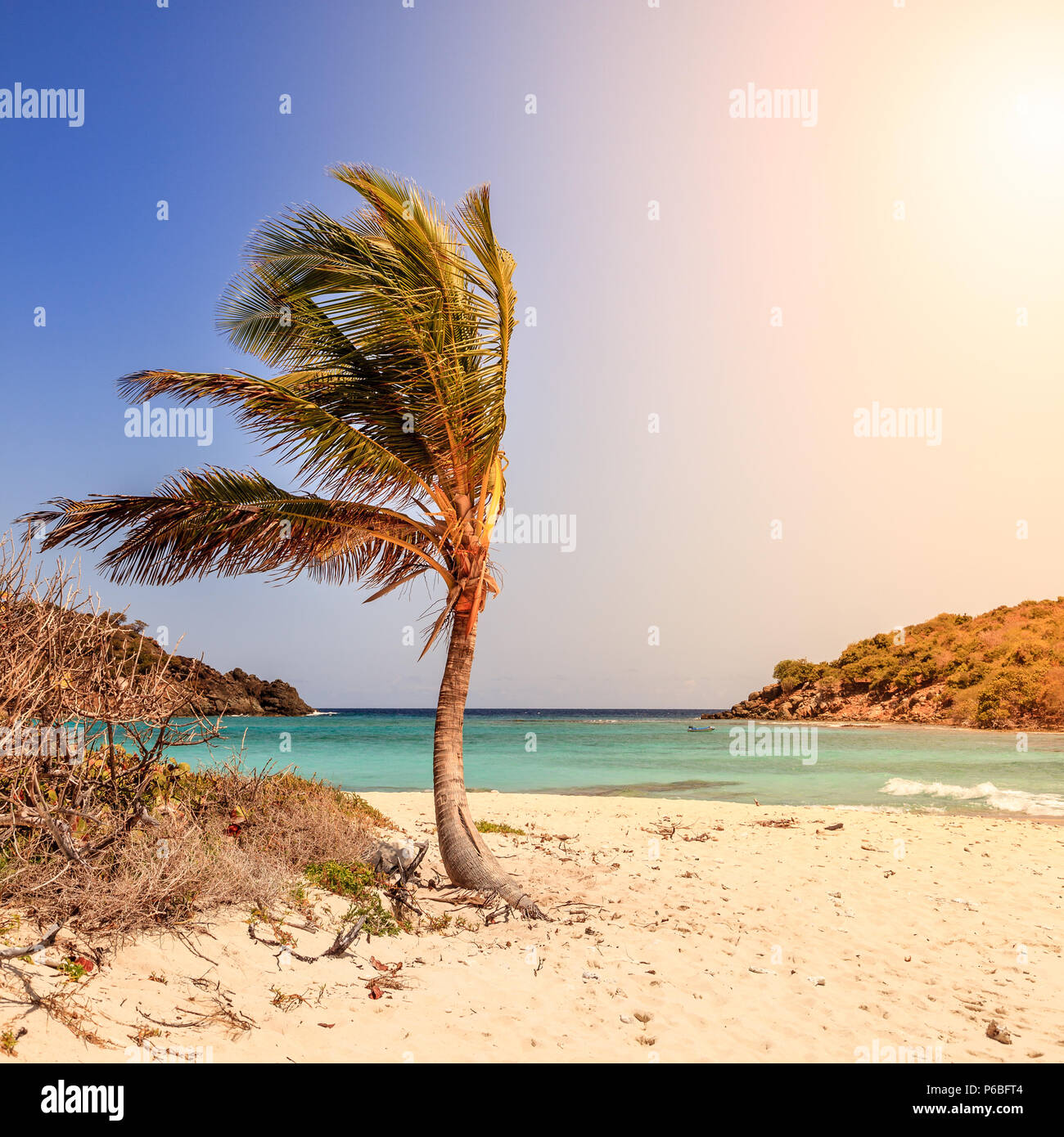 Idyllic tropical islands hi-res stock photography and images - Alamy