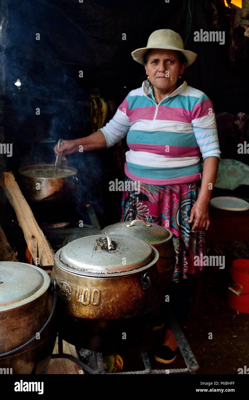 kitchen in PULUN " Las Huaringas " - HUANCABAMBA.. Department of Piura ...