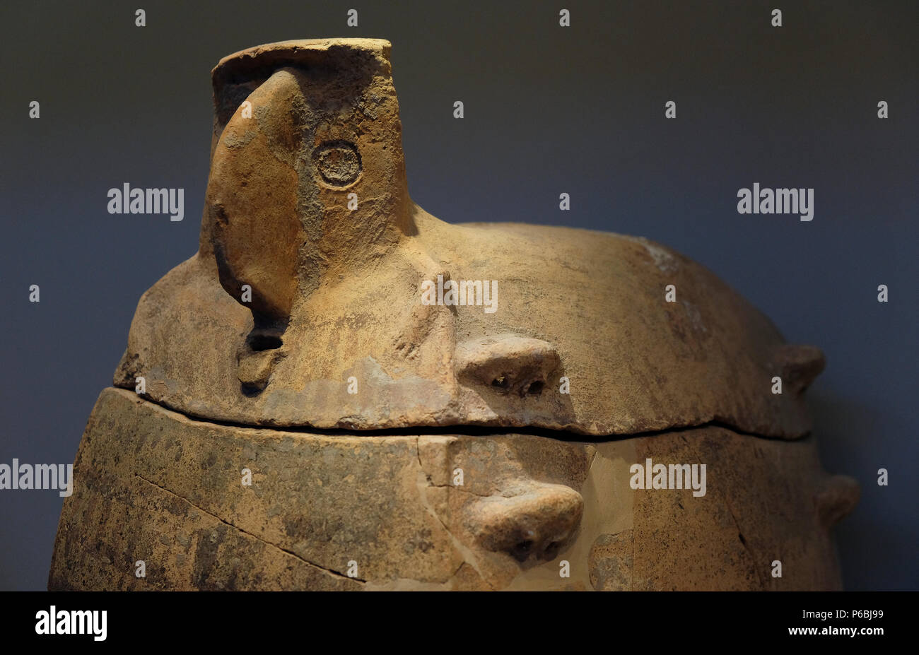 500 b c hi-res stock photography and images - Alamy