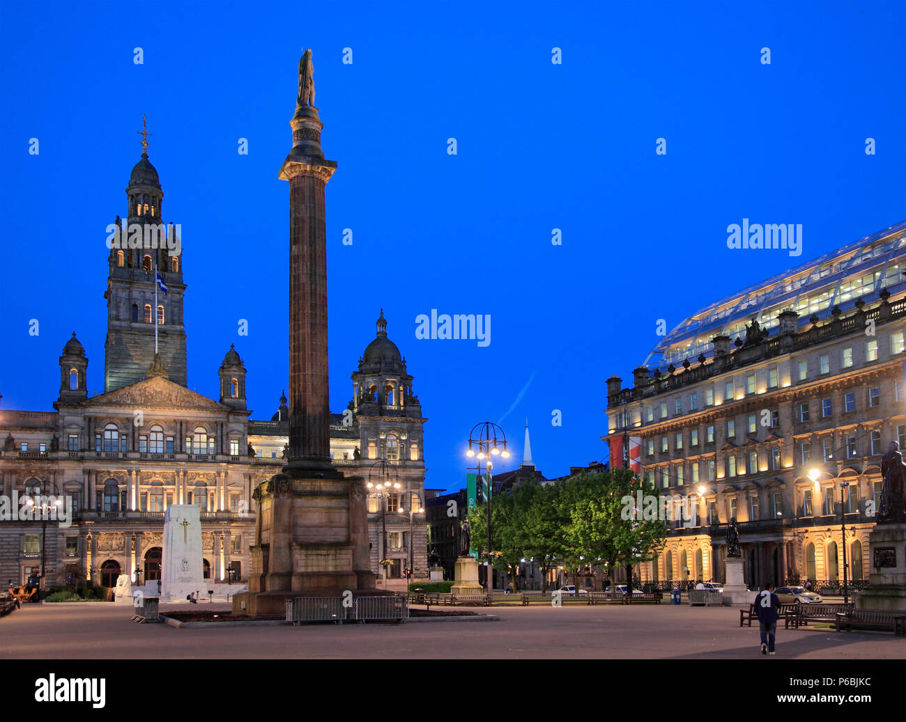 Glasgow george square city chambers hi-res stock photography and images ...