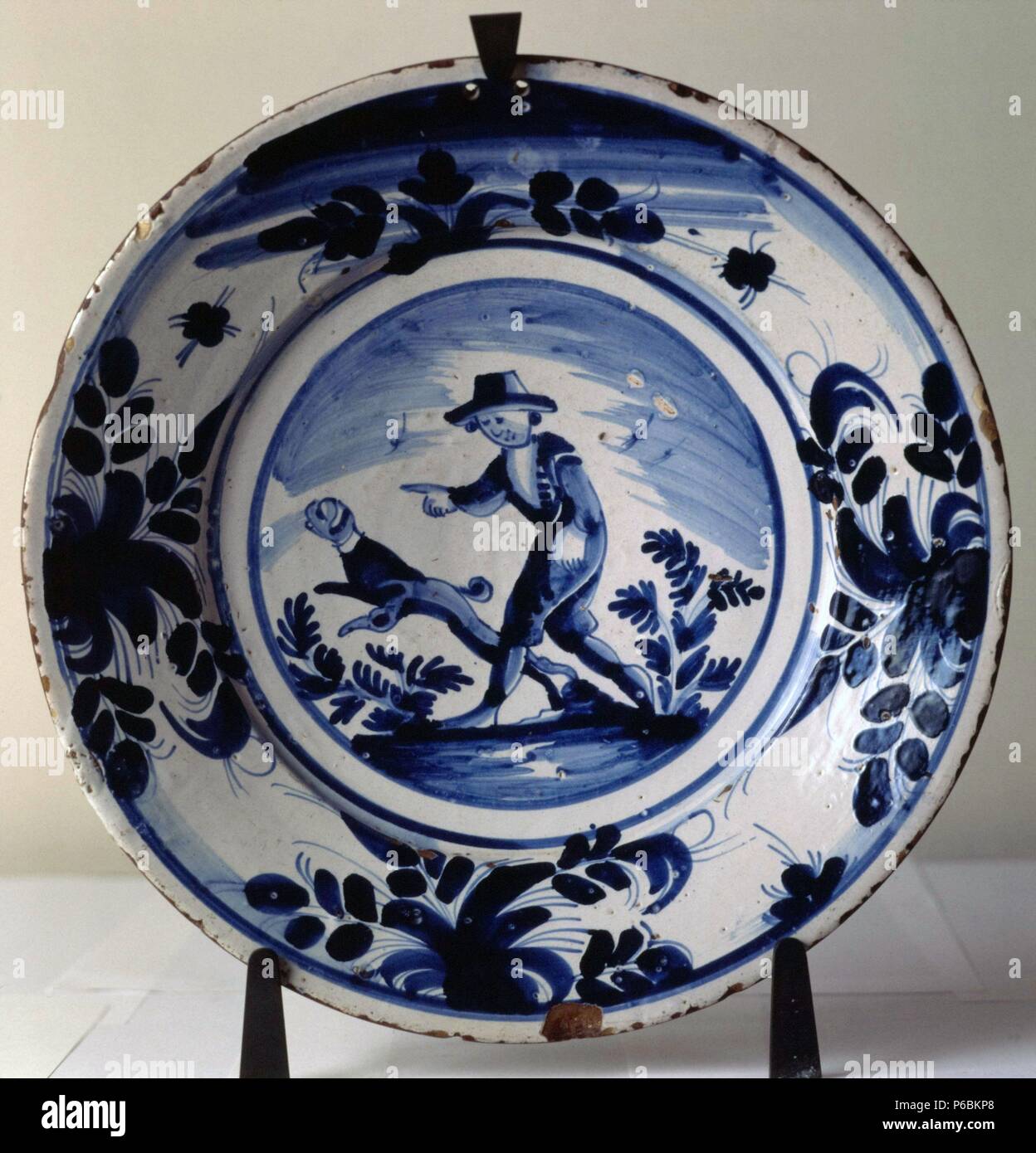Blue plate, 18th century Stock Photo - Alamy