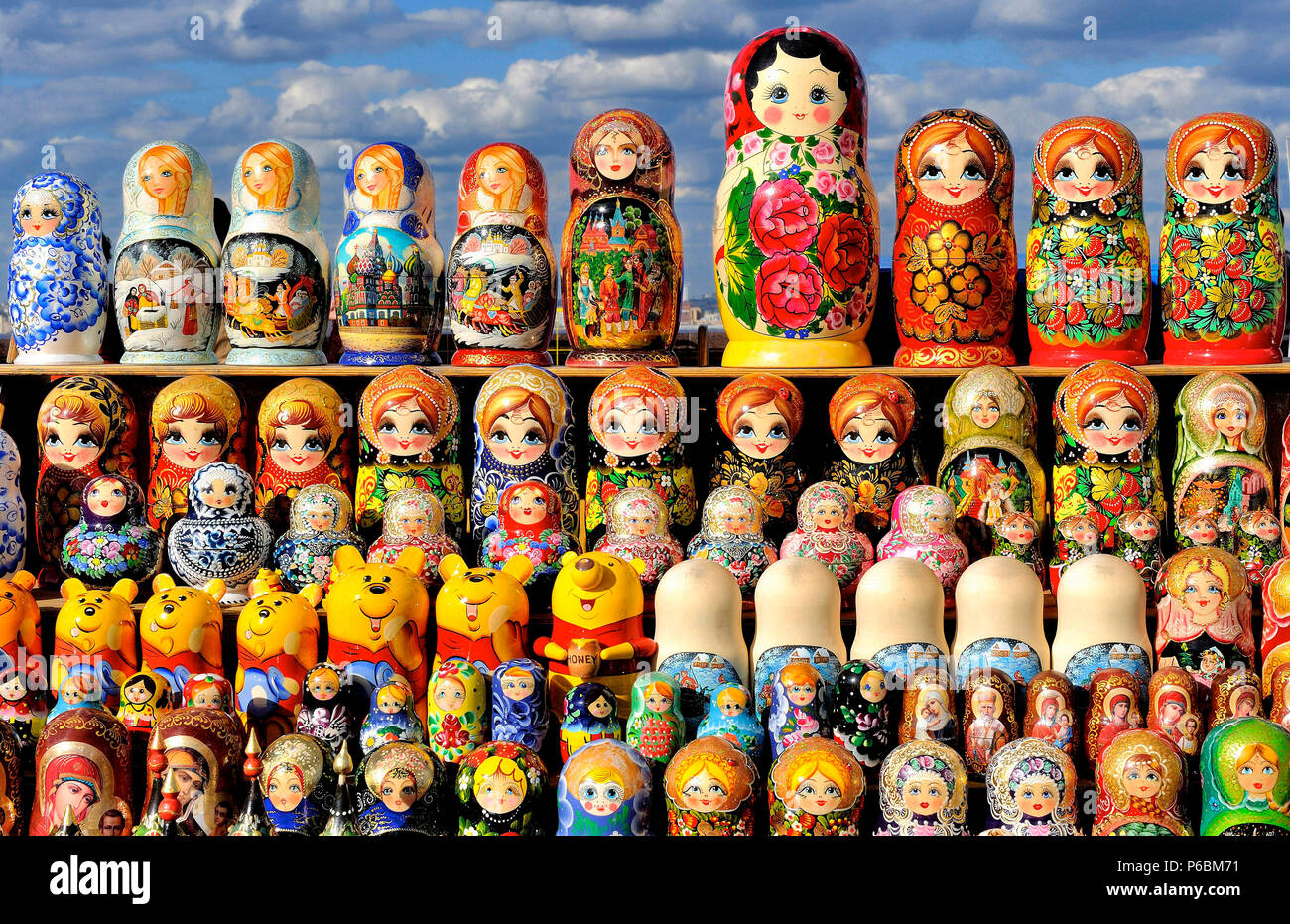 Russia, Moscow, Matryoshka dolls stall, embedding wooden dolls Stock ...