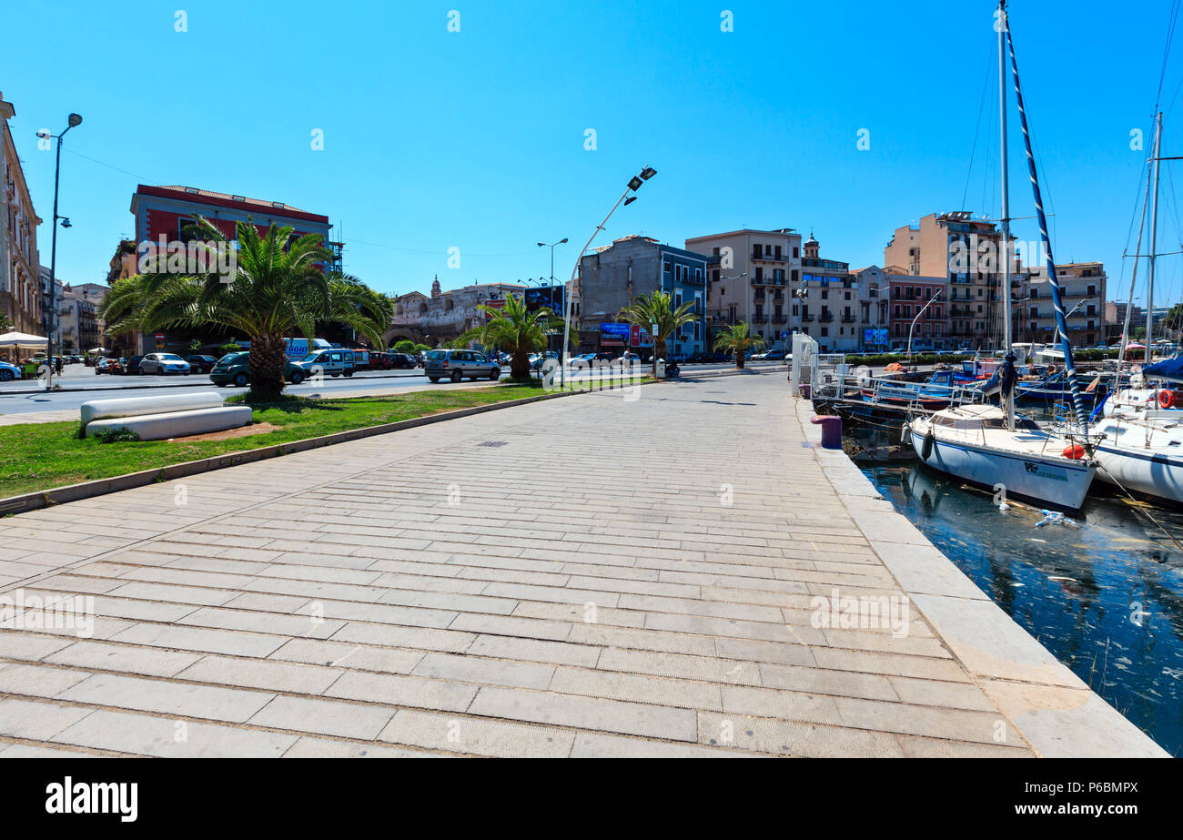 Palermo harbor hi-res stock photography and images - Alamy