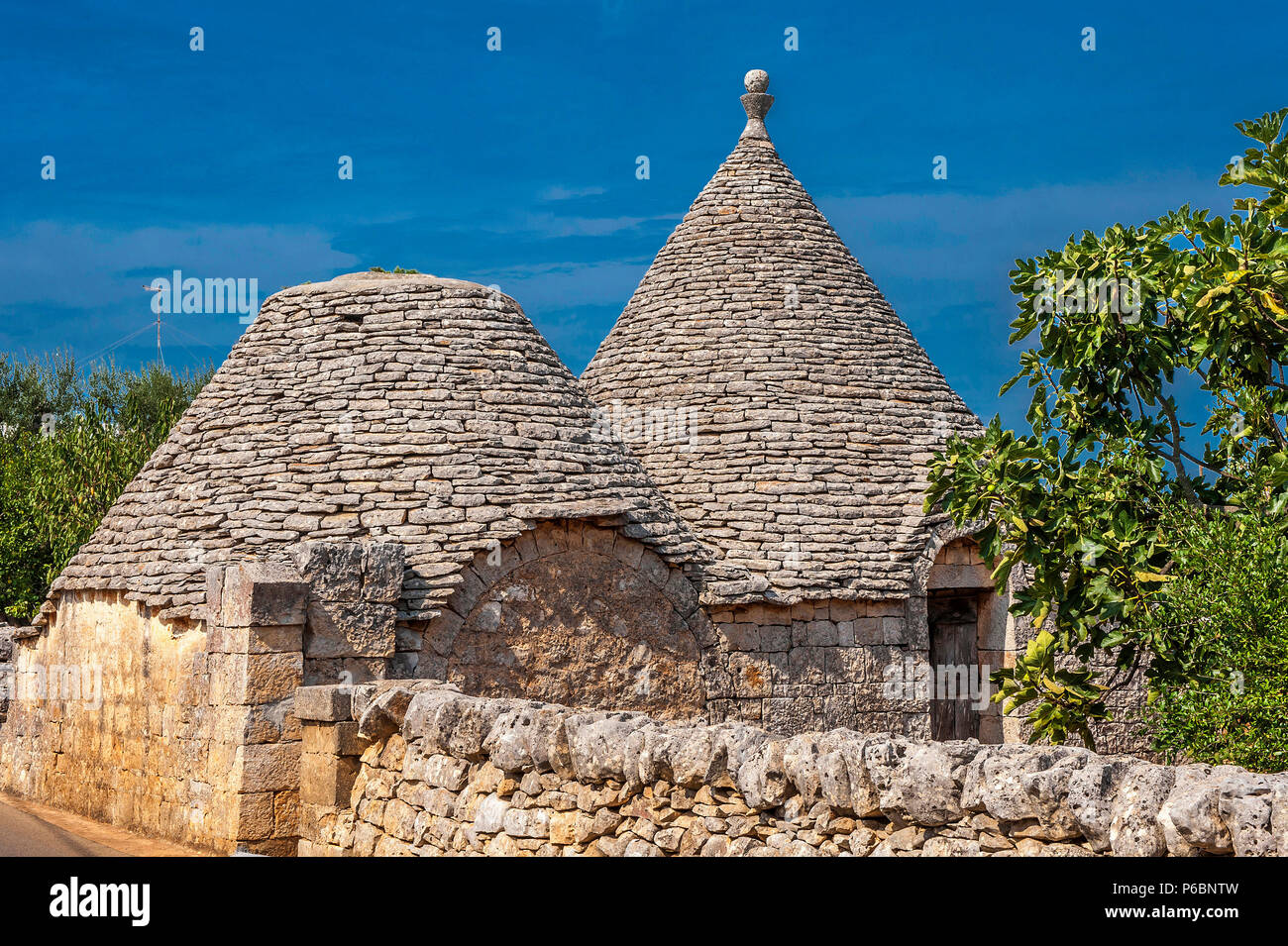Dry stone architecture hi-res stock photography and images - Alamy