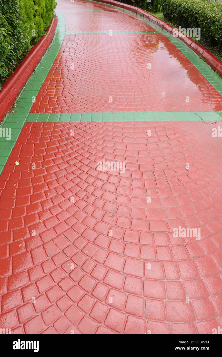 Wet pavement background Stock Photo - Alamy