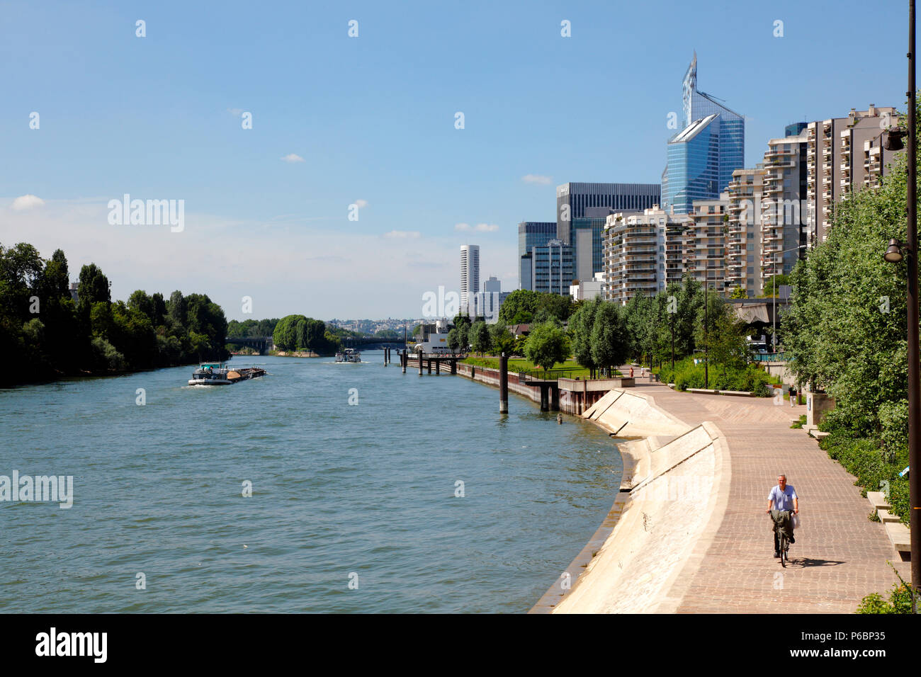 Courbevoie hi-res stock photography and images - Alamy