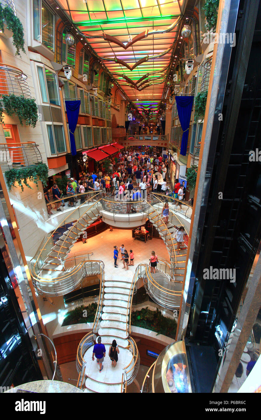 Mandatory credit: Freedom of the Seas. Royal Caribbean Stock Photo - Alamy