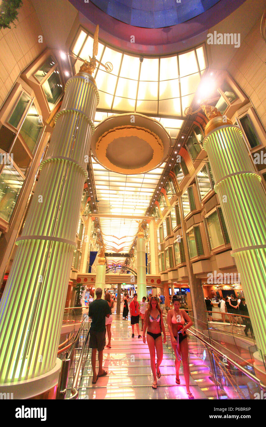 Mandatory credit: Freedom of the Seas. Royal Caribbean Stock Photo - Alamy
