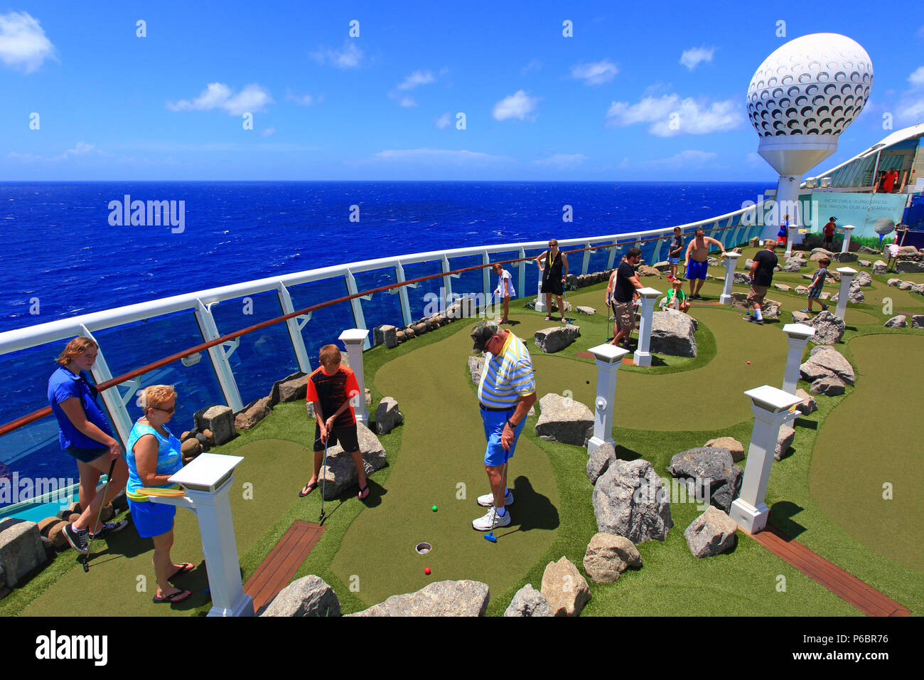 Mandatory credit: Freedom of the Seas. Royal Caribbean Stock Photo - Alamy