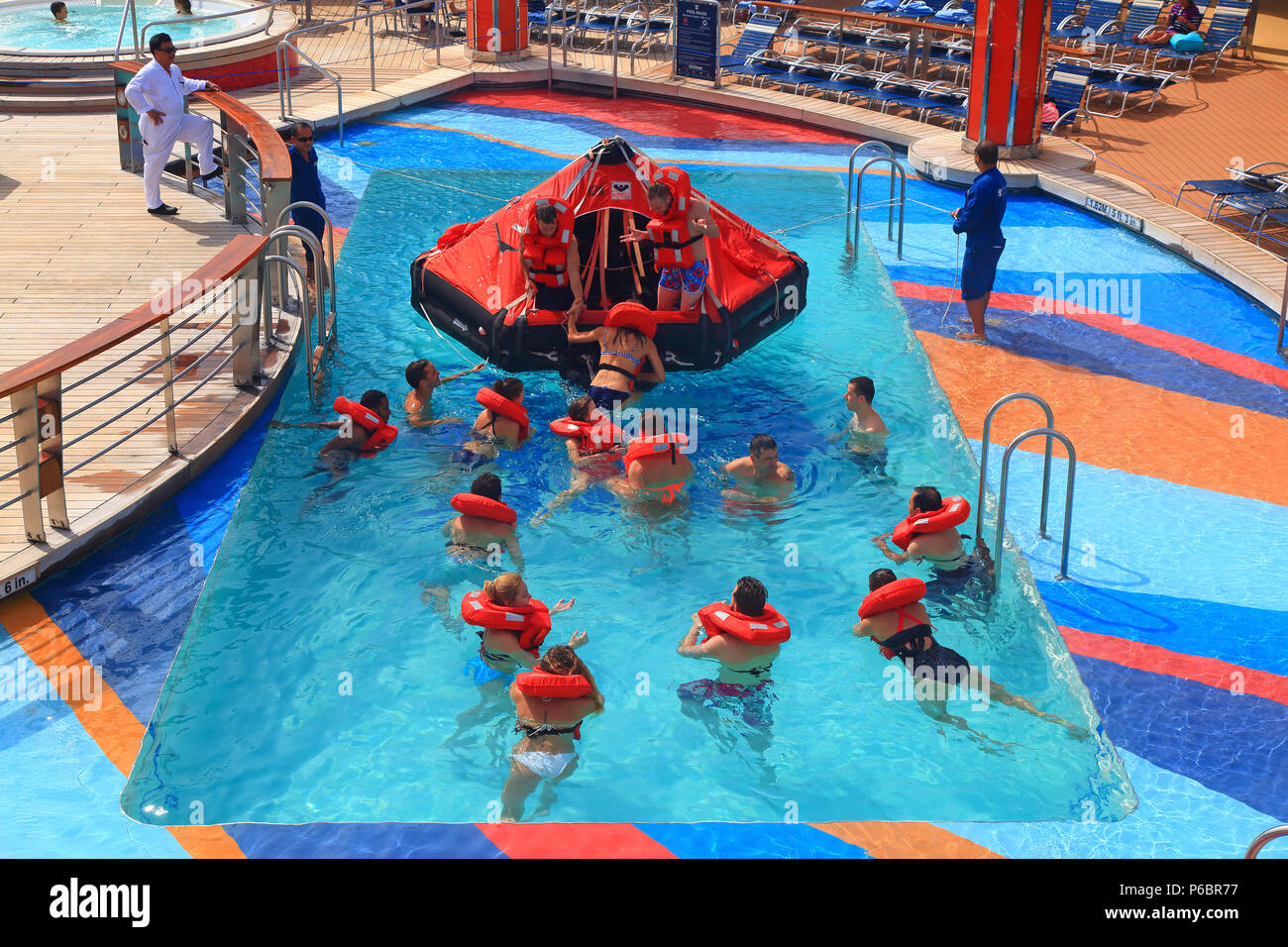 Mandatory credit: Freedom of the Seas. Royal Caribbean Stock Photo - Alamy