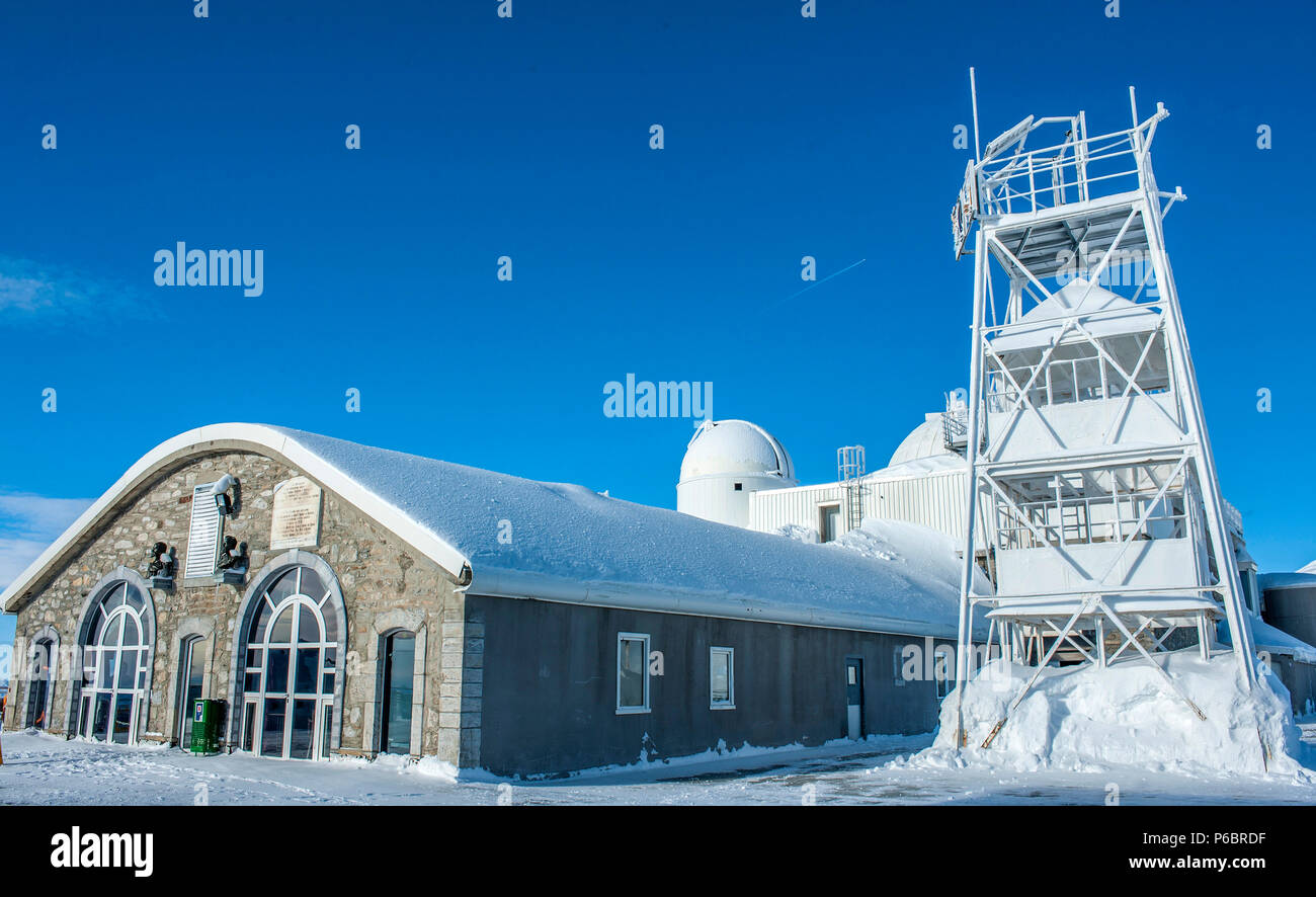 France hautes pyrenees observatory hi-res stock photography and images ...