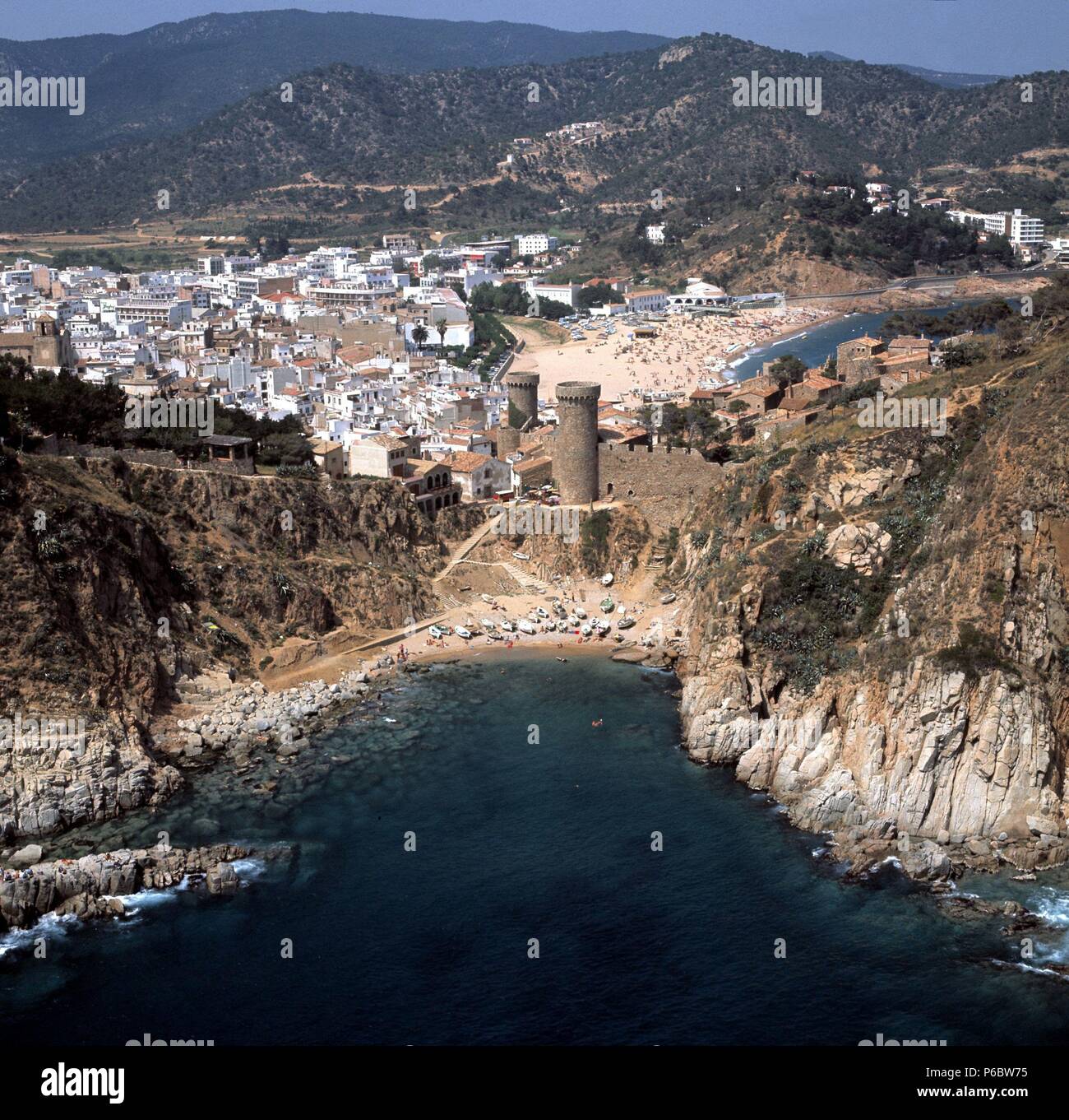 GERONA. TOSSA DEL MAR. COSTA BRAVA. VISTA AEREA DEL AÑO 1966 Stock ...
