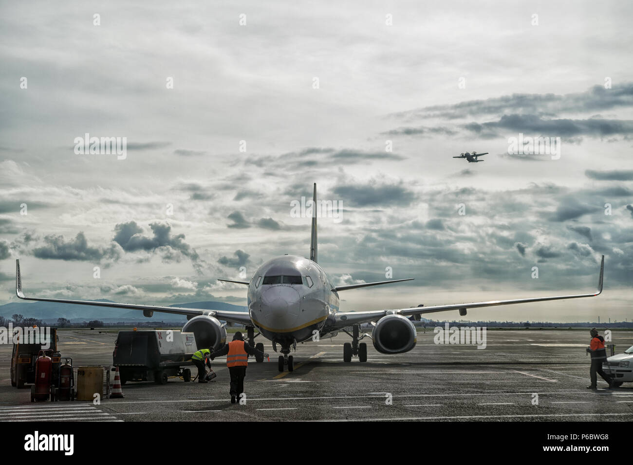 Airport air traffic controller hi-res stock photography and images - Alamy